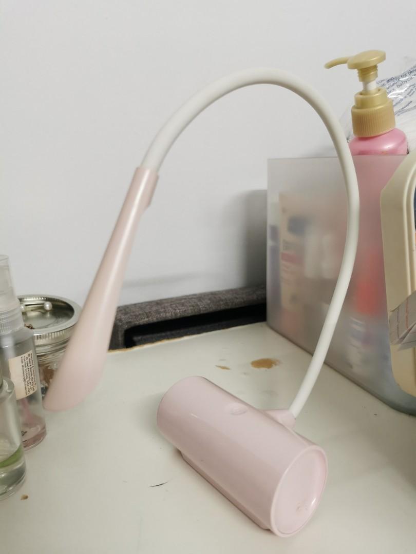 Miniso Led reading lamp pink, Furniture & Home Living, Lighting & Fans ...