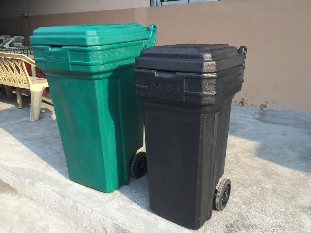 mobile trash bin roller king, Furniture & Home Living, Cleaning ...