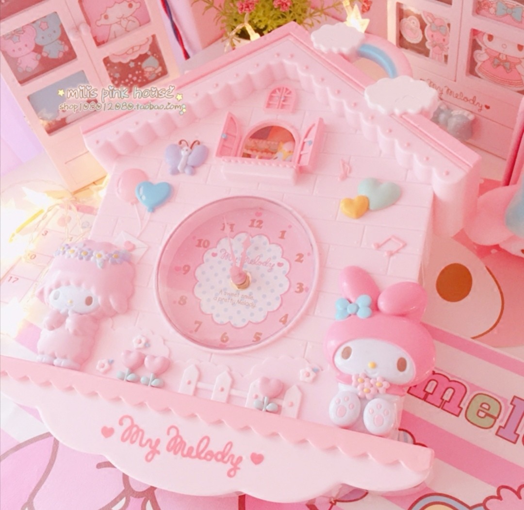 Sanrio clock, Everything Else on Carousell