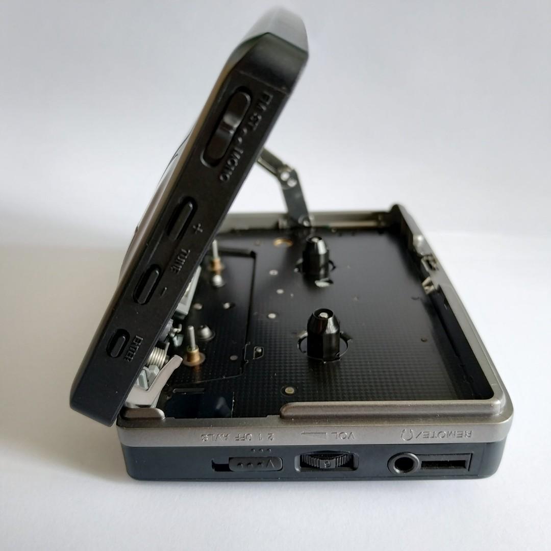 Sony Walkman WM-FX503 with Case and Manual, Audio, Portable Music ...