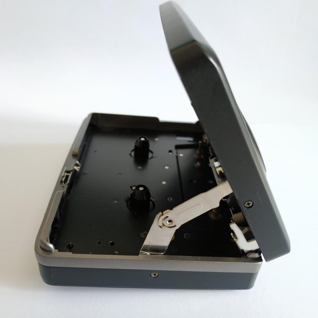 Sony Walkman WM-FX503 with Case and Manual, Audio, Portable Music ...