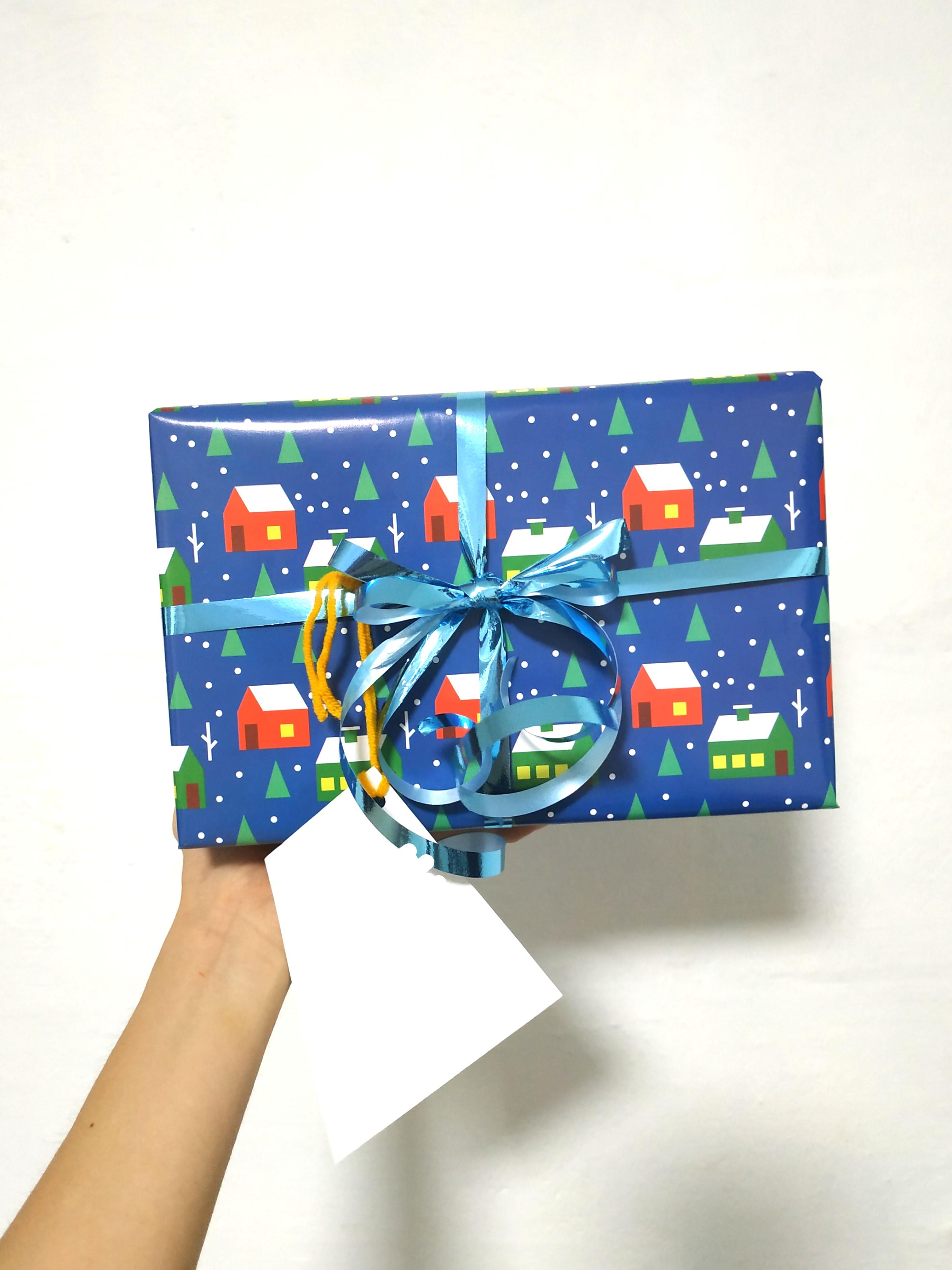 Tupperware Gift Wrapping Service available, Everything Else on Carousell