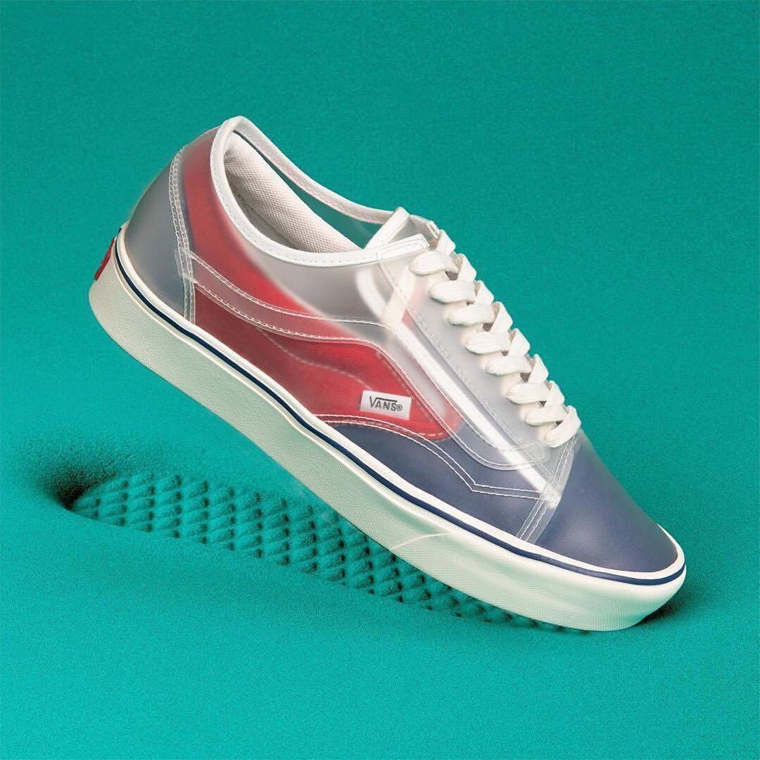 Vans comfyCush Slip Skool, Women's Fashion, Footwear, Sneakers on Carousell