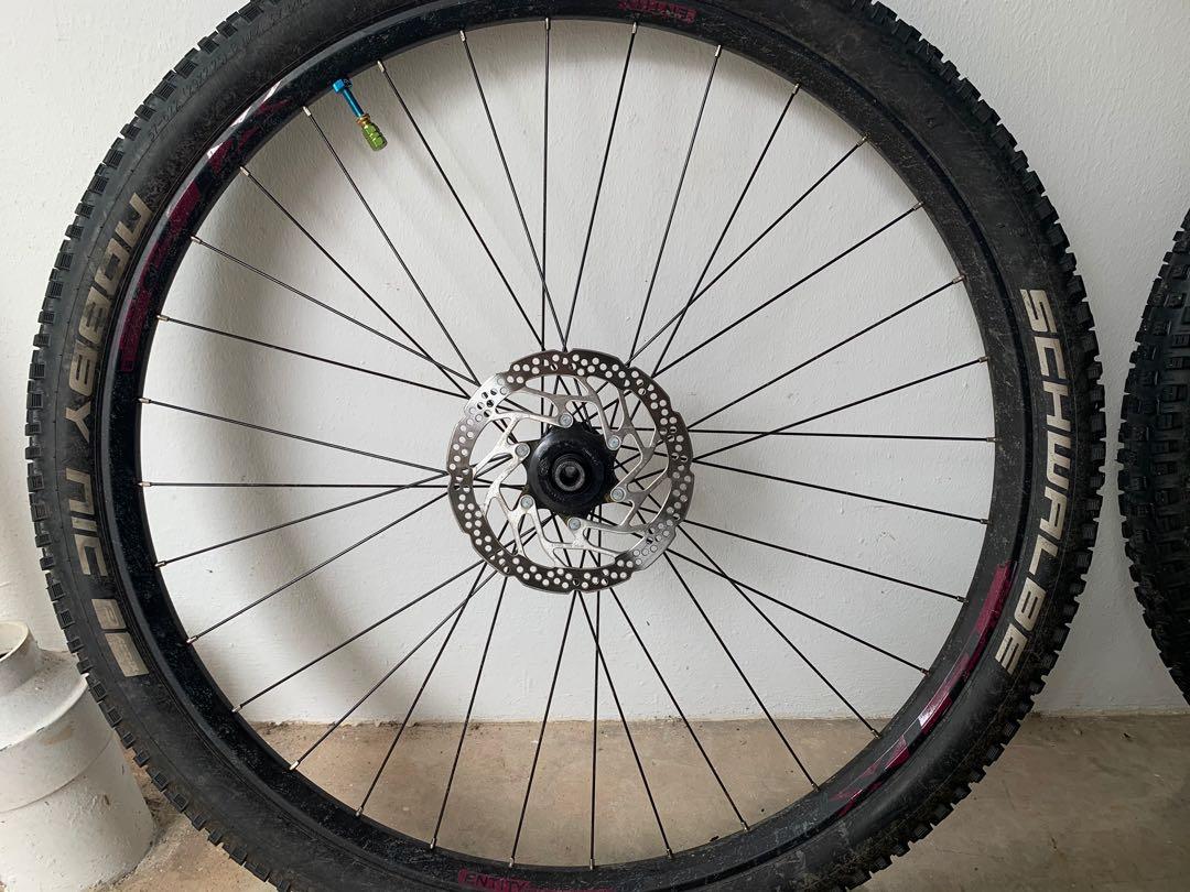 29 Entity X15 double-wall wheels and Schwalbe Nobby Nic Performance 2. ...