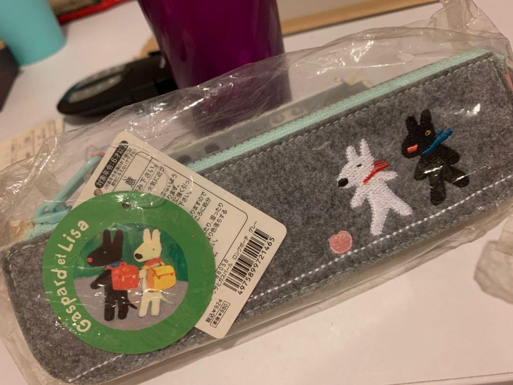 Original Couple Gerald and Lisa Felt Pencil Case, Hobbies & Toys ...