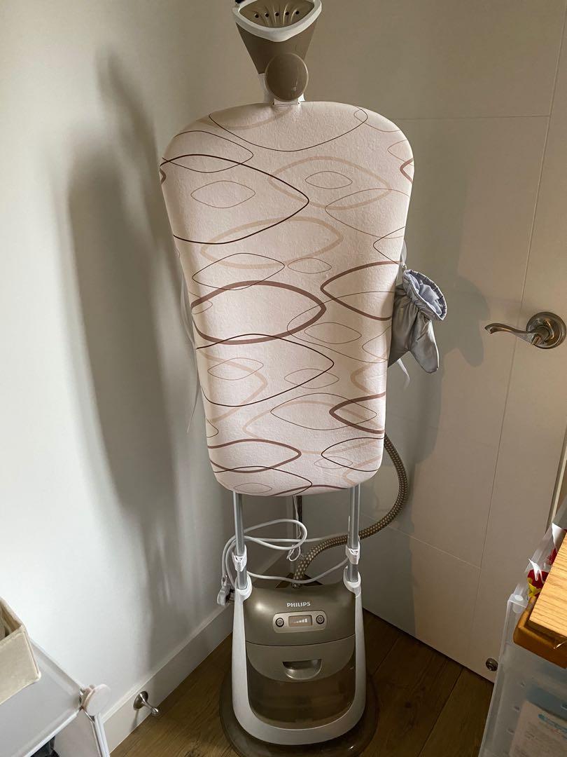 Philips ProTouch 2-in-1 蒸氣掛熨機 GC618/60, 家庭電器, 熨斗及掛熨機 - Carousell