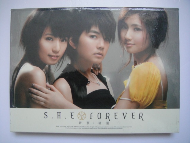 S.H.E - Forever 新歌+精選 CD + DVD (港版) (附歌詞畫冊本) (Selina 任家萱 · Hebe 田馥甄 ...