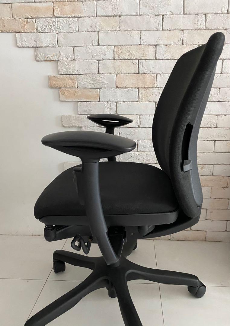 Teknion Amicus ergonomic office chair, Furniture & Home Living ...