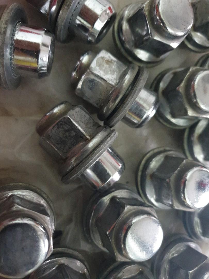 Toyota vios nut for original sport rim, Auto Accessories on Carousell