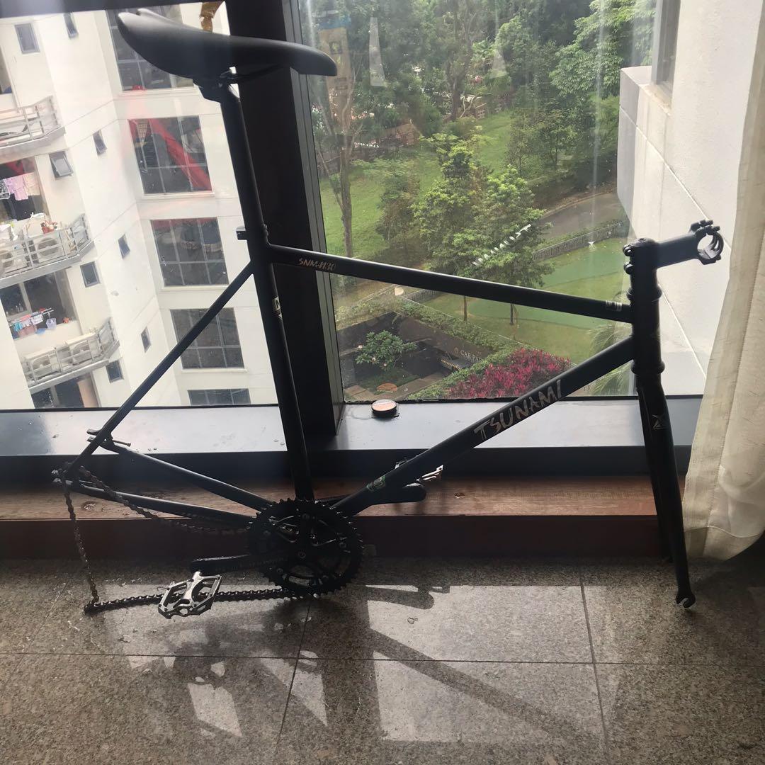 Tsunami Snm 4130 frame set, Sports Equipment, Bicycles & Parts ...