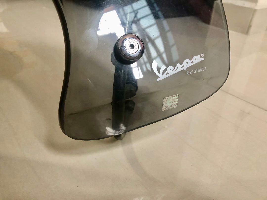 VESPA GTS300 Windscreen, Motorcycles, Motorcycle Accessories on Carousell