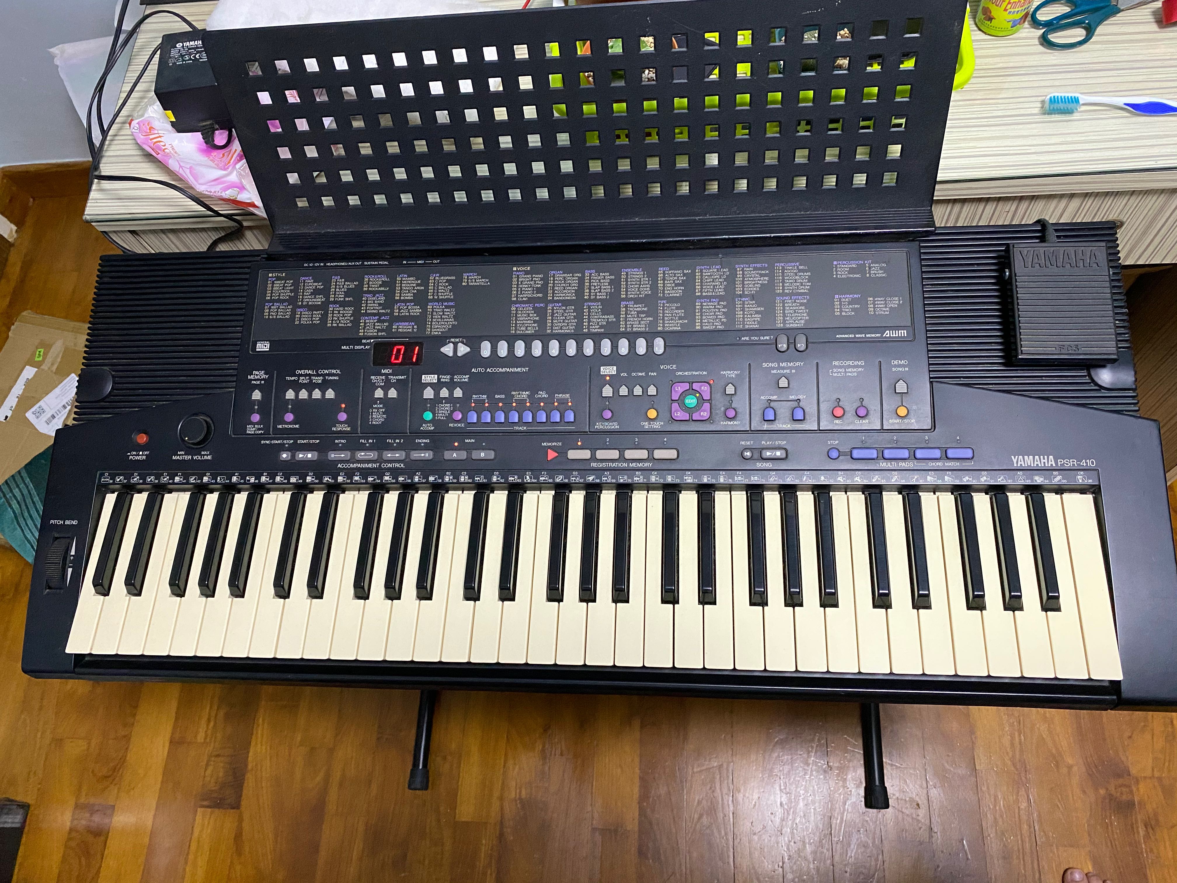 Yamaha Keyboard PSR - 410, Music & Media, Music Instruments on Carousell