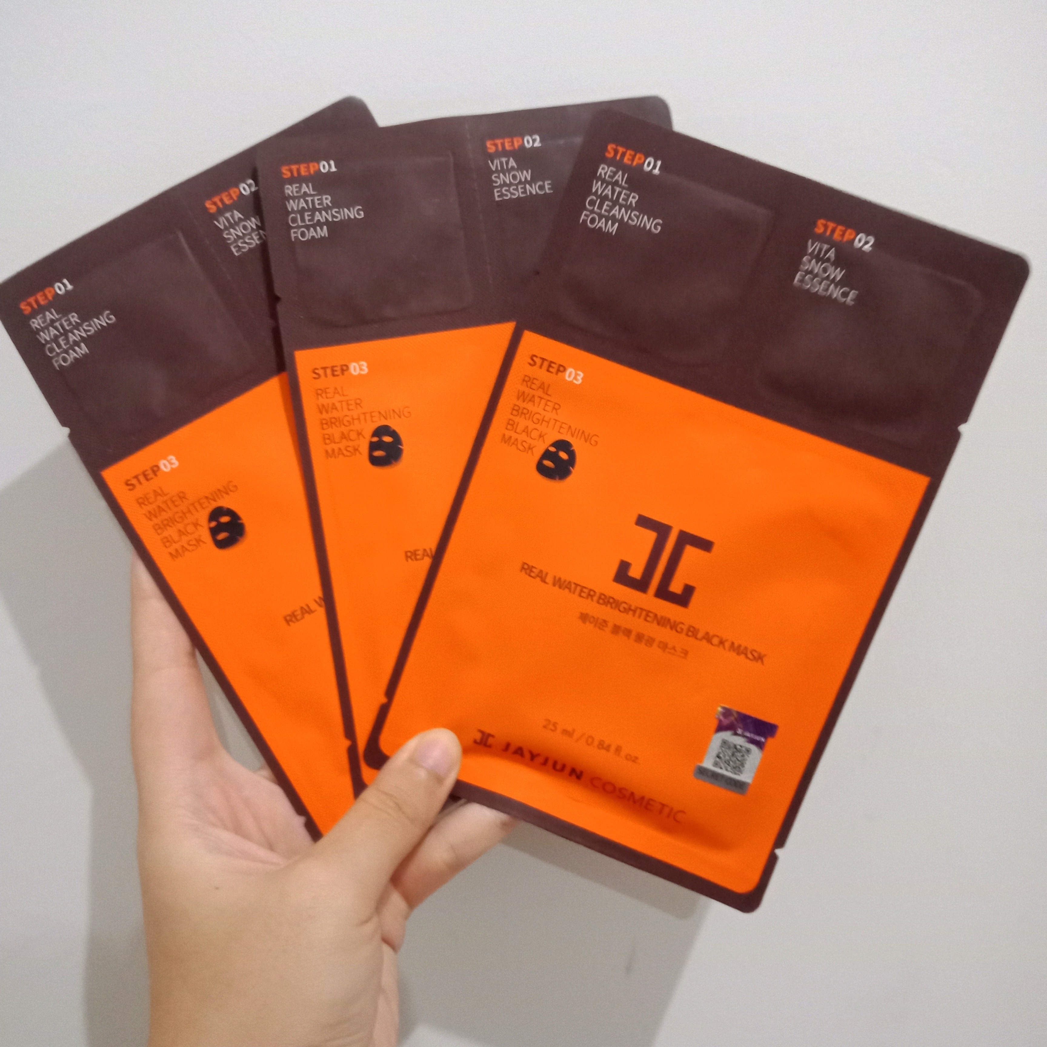 Jayjun Real Water Brightening Black Mask- 3 Steps Mask, Kesehatan ...