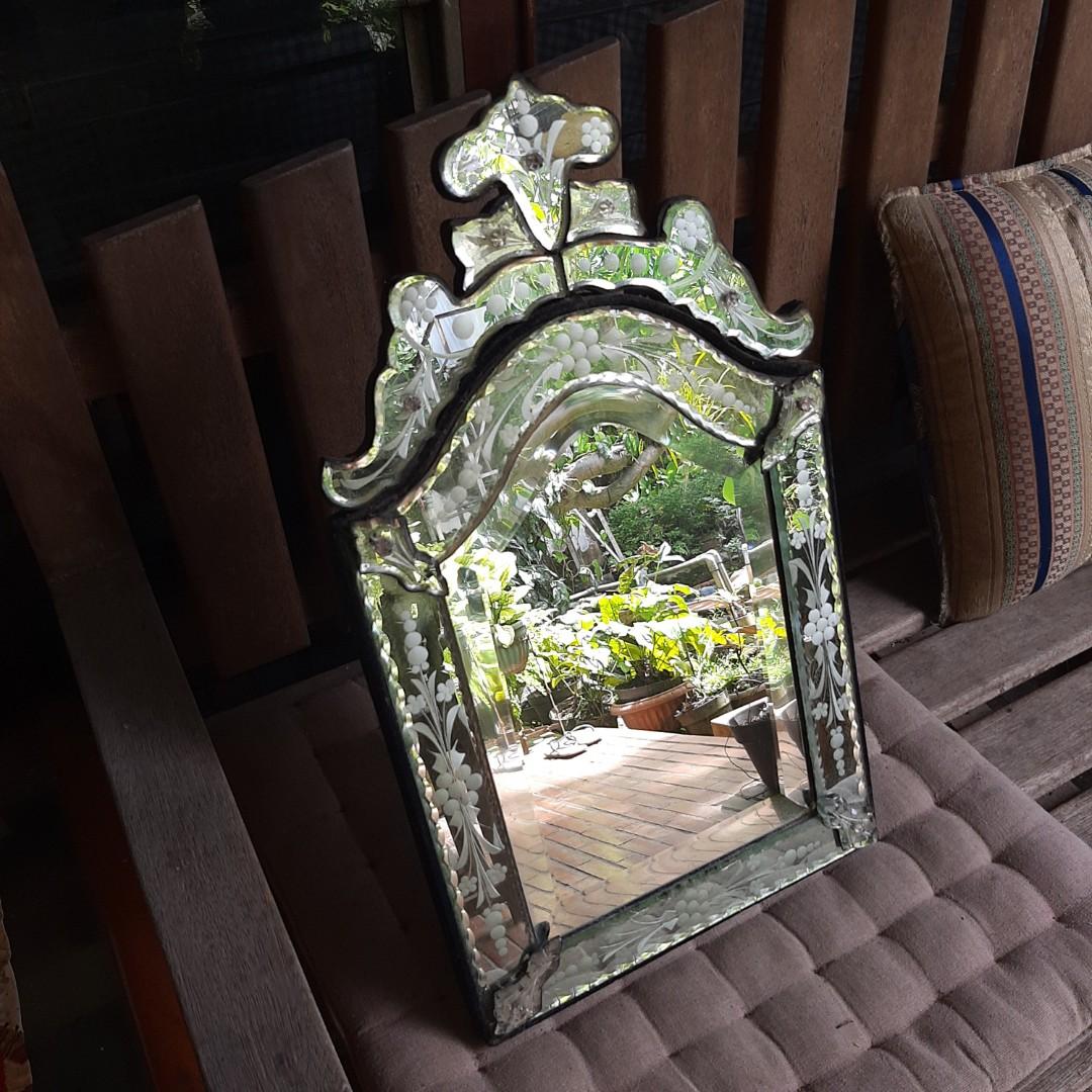 Kaca antik, Antik, Lainnya di Carousell