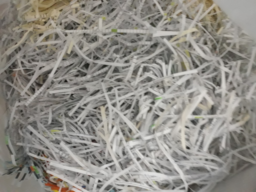 Shredded paper nesting material on Carousell