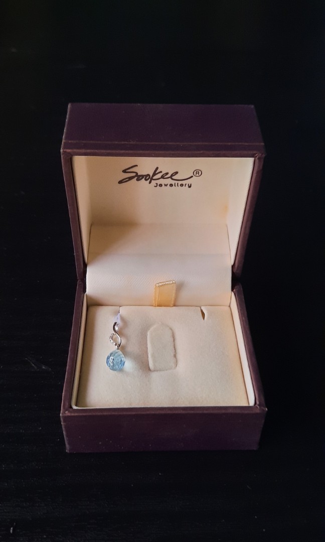 Soo kee pendent, Women's Fashion, Jewelry & Organisers, Necklaces on ...