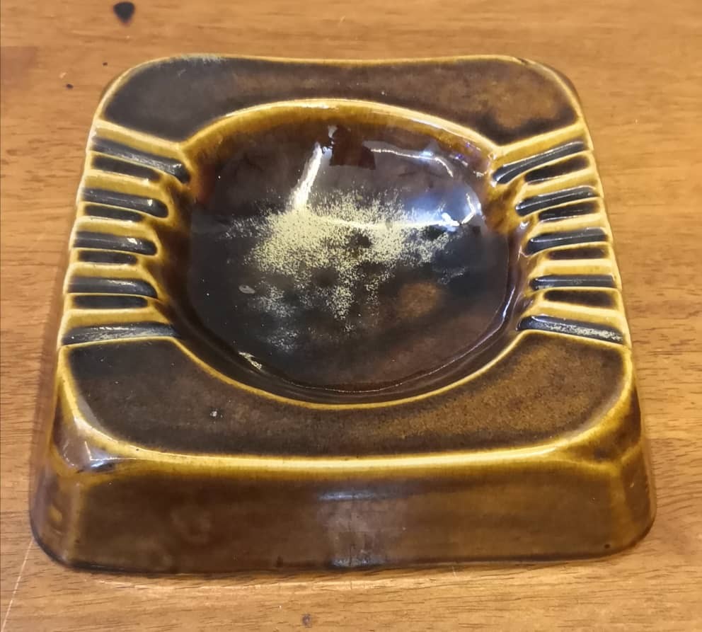 Vintage AW Pottery ashtray, Hobbies & Toys, Collectibles & Memorabilia ...
