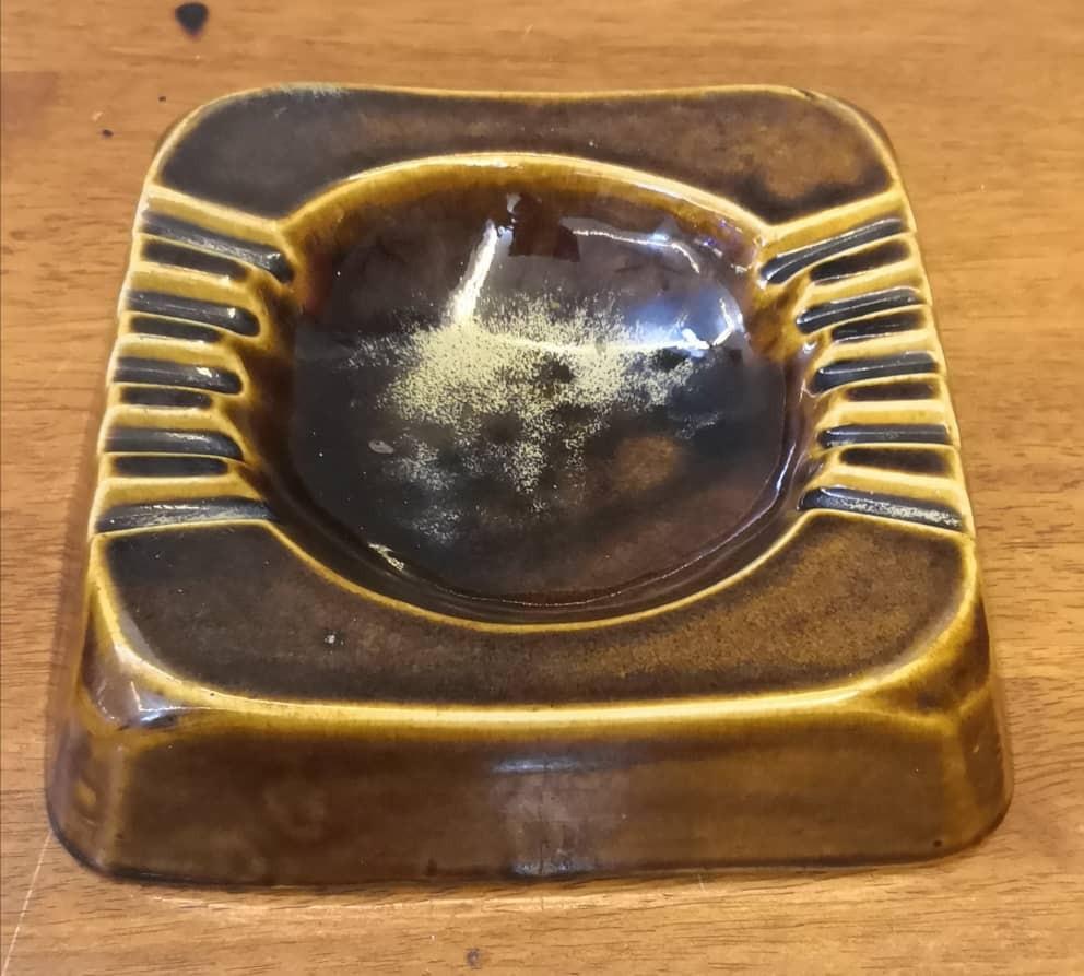Vintage AW Pottery ashtray, Hobbies & Toys, Collectibles & Memorabilia ...