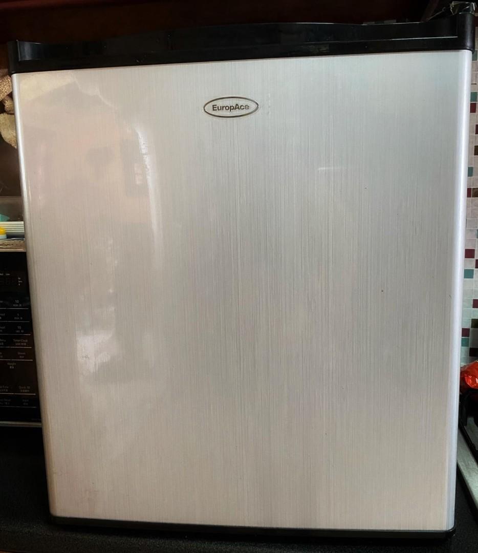 EuropAce ER 9250 Bar Fridge/Mini Fridge, TV & Home Appliances, Kitchen ...