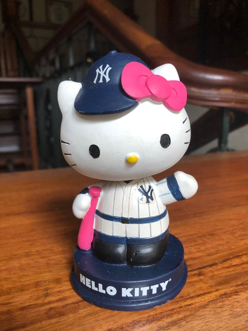 Hello Kitty bobblehead, Hobbies & Toys, Toys & Games on Carousell