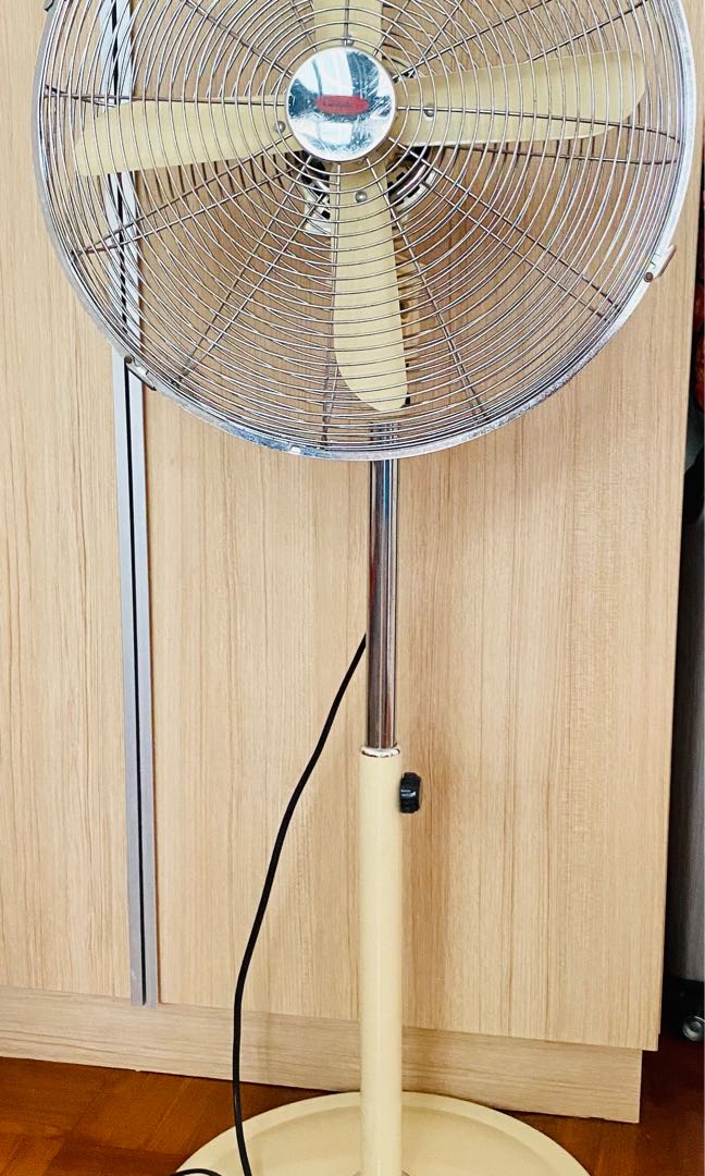 Retro Standing Fan, Furniture & Home Living, Lighting & Fans, Fans on ...
