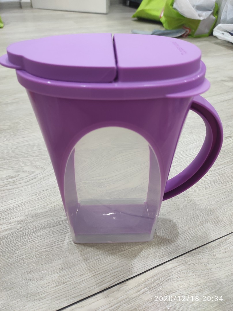 Tupperware Dining Pitcher 1.7L, Furniture & Home Living, Kitchenware ...