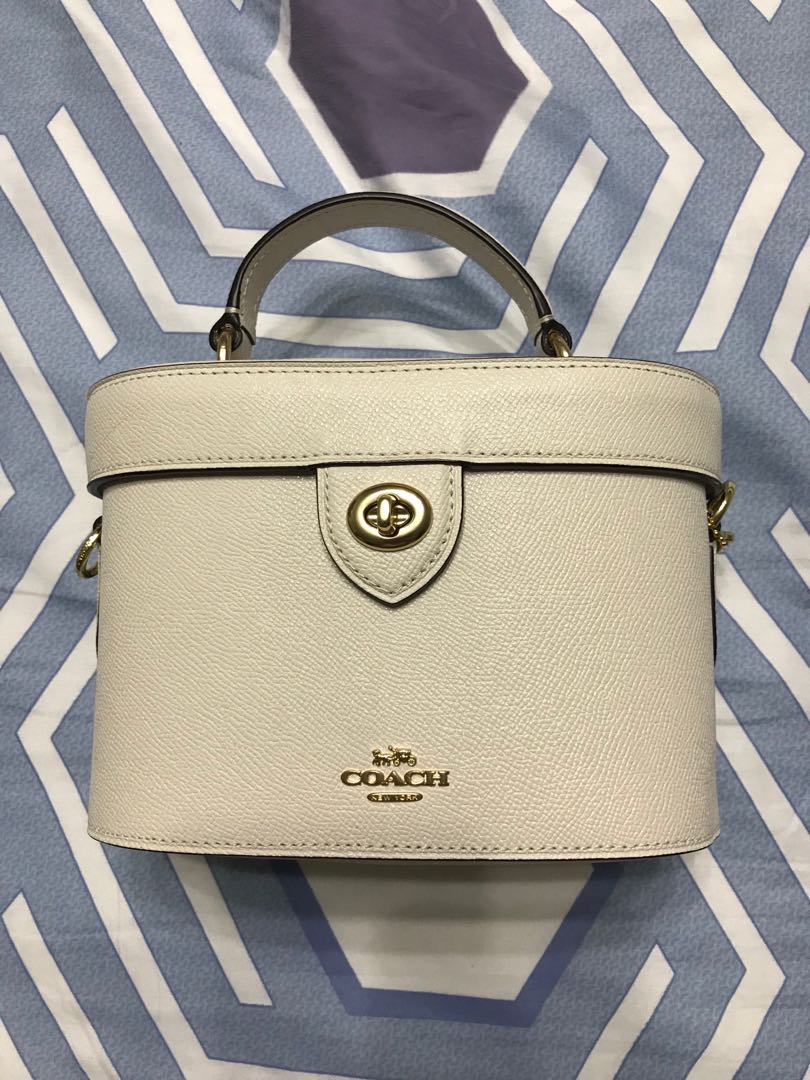 Authentic coach vanity cross body, Luxury, Bags & Wallets on Carousell