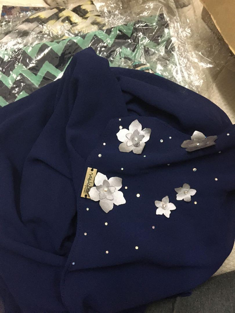 Neelofa, Women's Fashion, Muslimah Fashion, Hijabs on Carousell