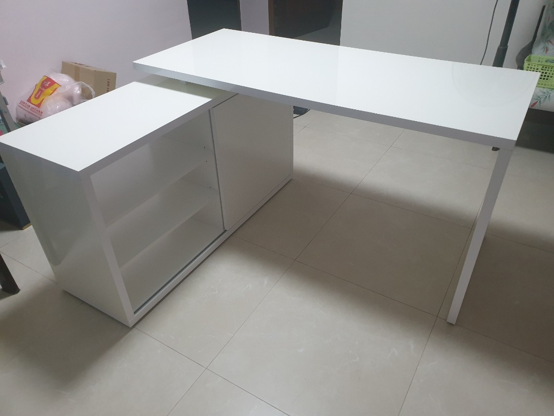 V-hive L-Shape Study Table, Furniture & Home Living, Furniture, Tables ...