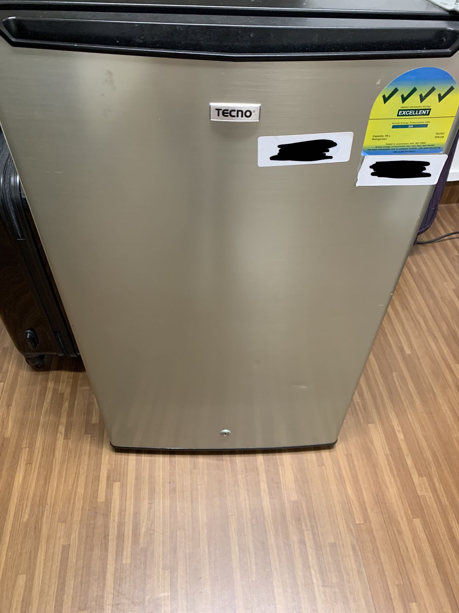 Tecno Bar Fridge cool chilled drinks with freezer, TV & Home Appliances ...