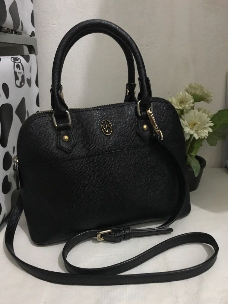 SALE...Vincis Bench model alma, Barang Mewah, Tas & Dompet di Carousell