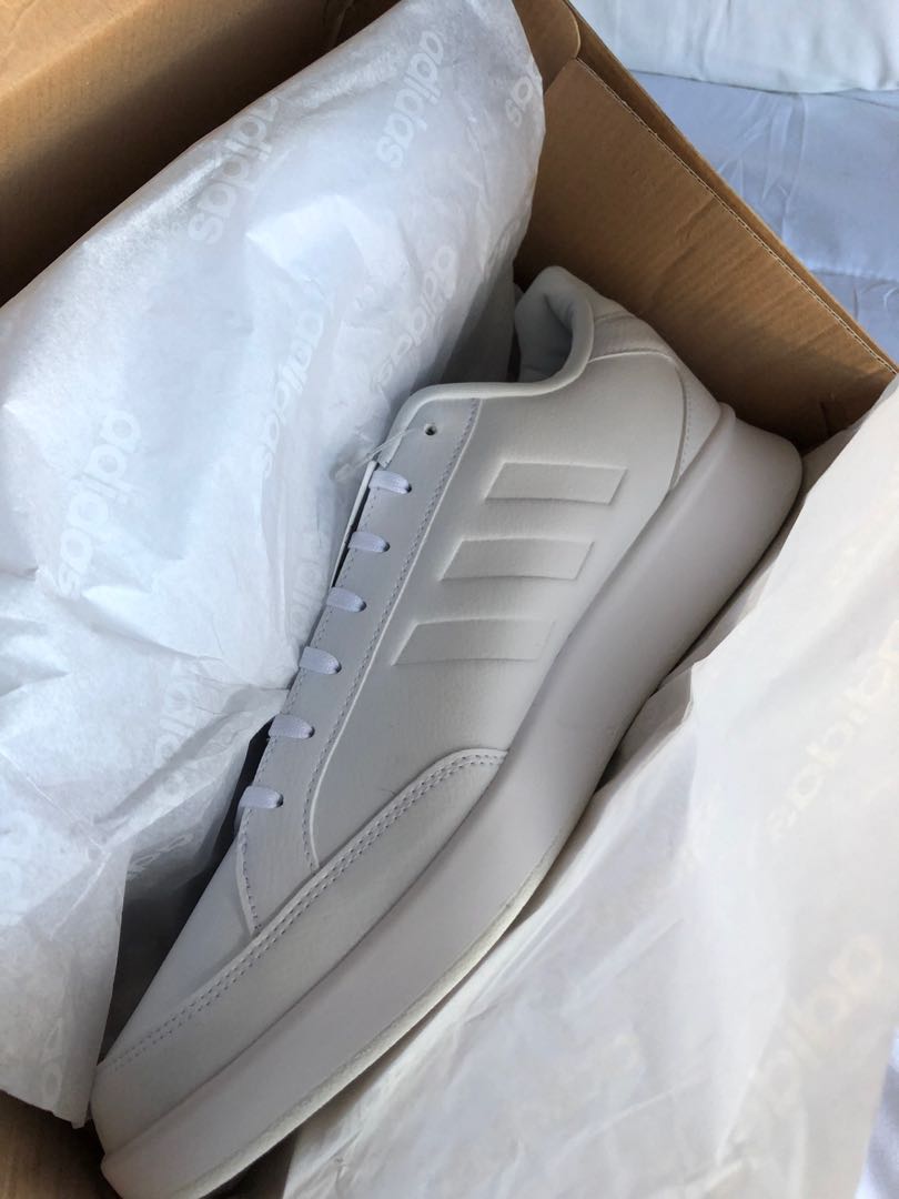 50% off‼️ pogi Adidas triple white, Men's Fashion, Footwear, Sneakers ...