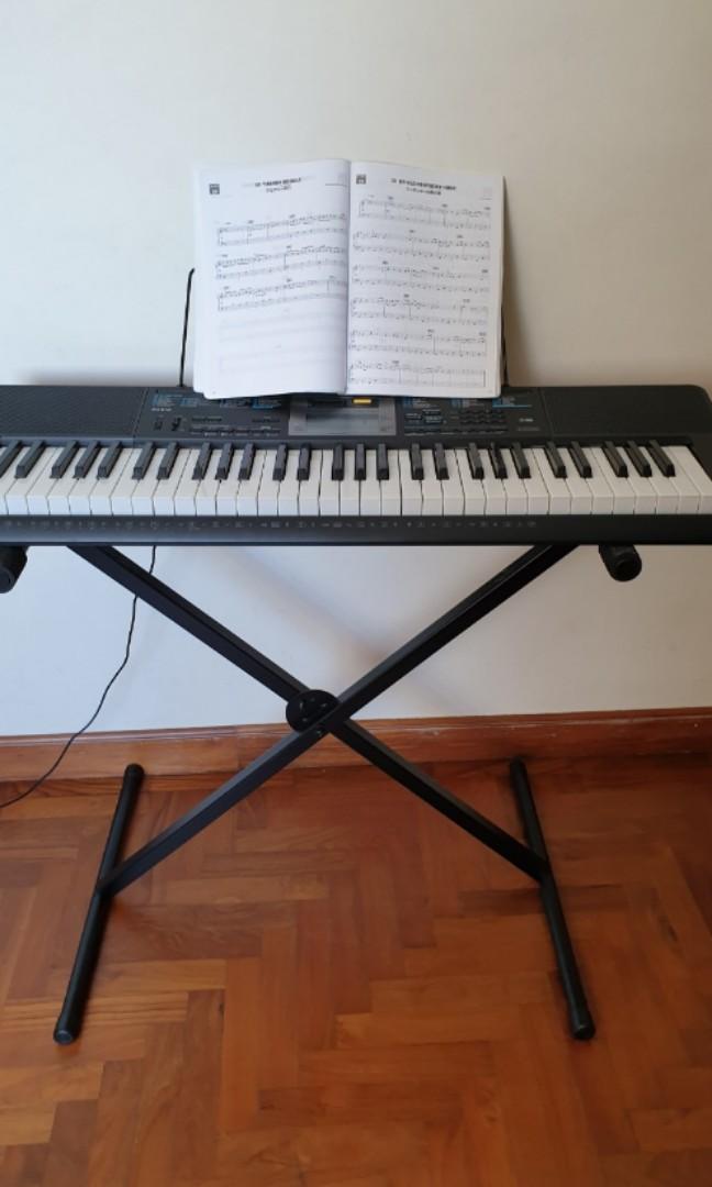 CASIO PIANO LK-170, Hobbies & Toys, Musical Instruments on Carousell