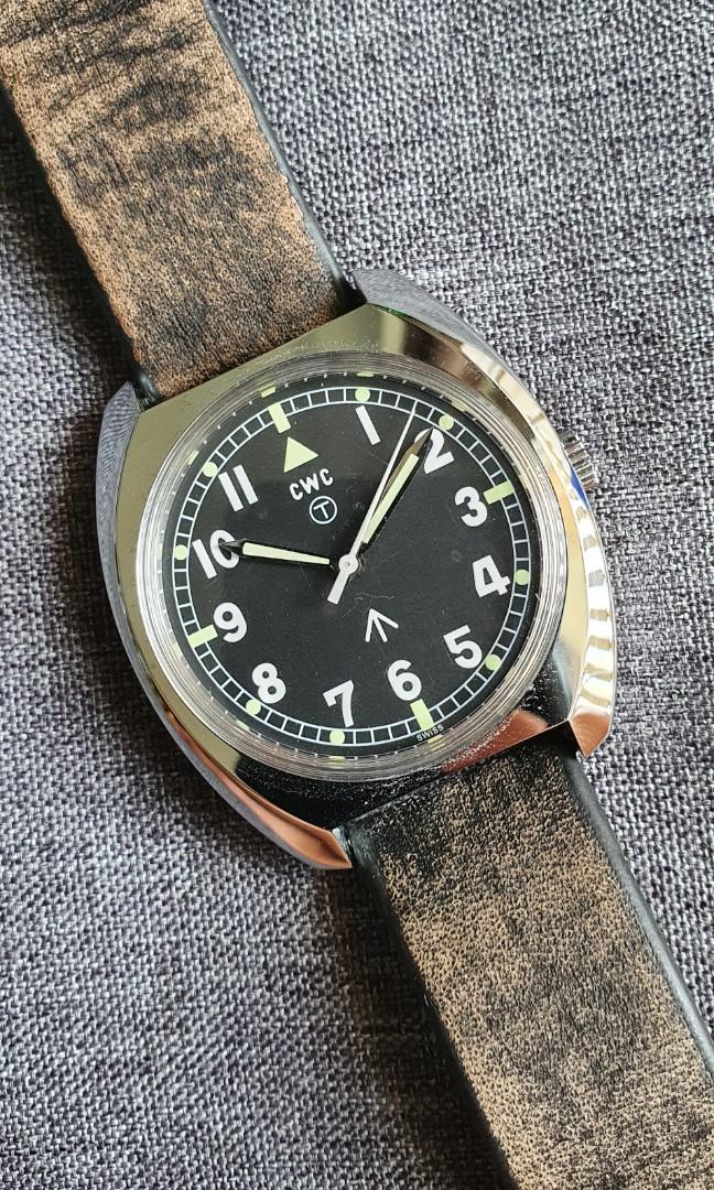 CWC W10 military watch hand winding, Luxury, Watches on Carousell