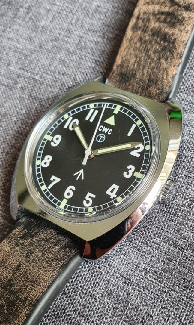 CWC W10 military watch hand winding, Luxury, Watches on Carousell