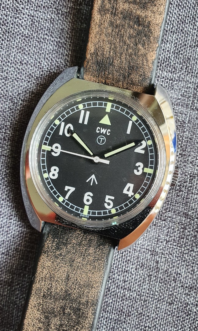 CWC W10 military watch hand winding, Luxury, Watches on Carousell