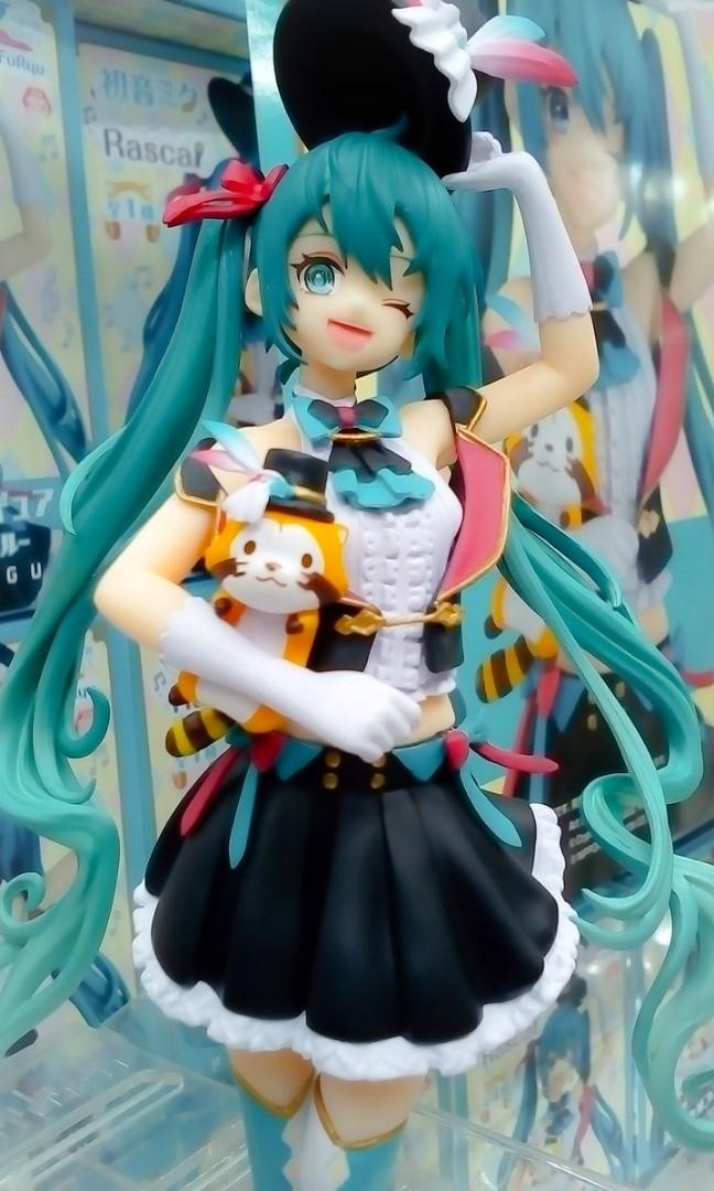 Hatsune Miku X Rascal Special figure, Toys & Games, Bricks & Figurines ...