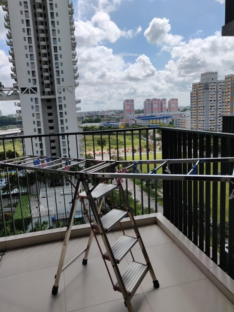 Laundry / clothes hanger drying rack and steps / ladder, Furniture ...