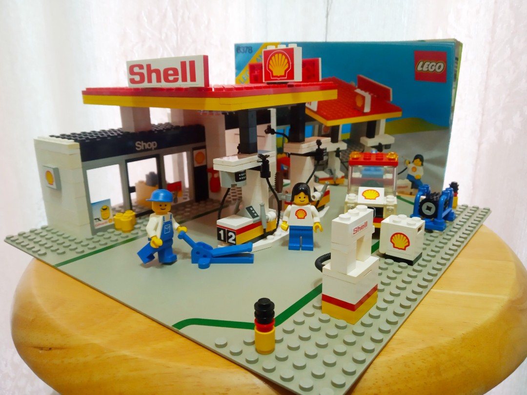 Lego 6378 齊件 連說明書 不連盒 Service Station, 興趣及遊戲, 玩具 & 遊戲類 - Carousell