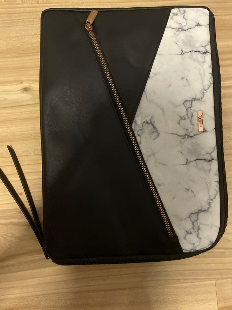 Typo Laptop Bag, Women's Fashion, Bags & Wallets, Tote Bags on Carousell