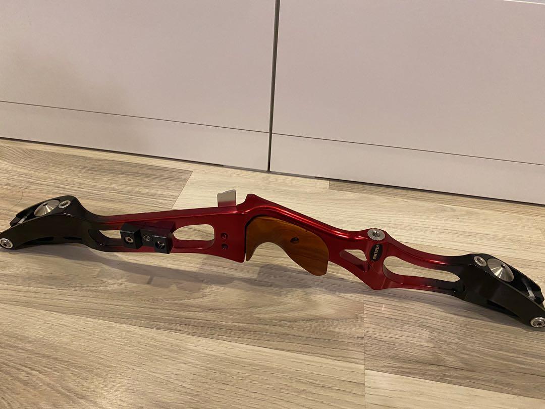 Hoyt Matrix (Archery Set), Sports Equipment, Sports & Games, Billiards ...