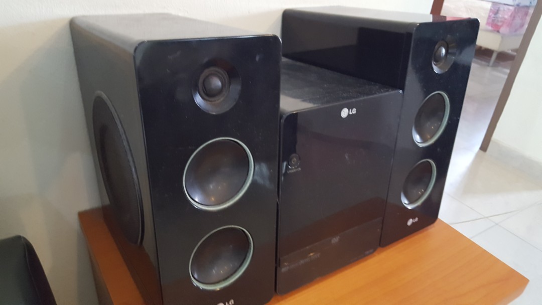 LG Mini Home Theater: Sound system. With USB port and CD drive. MP3 ...