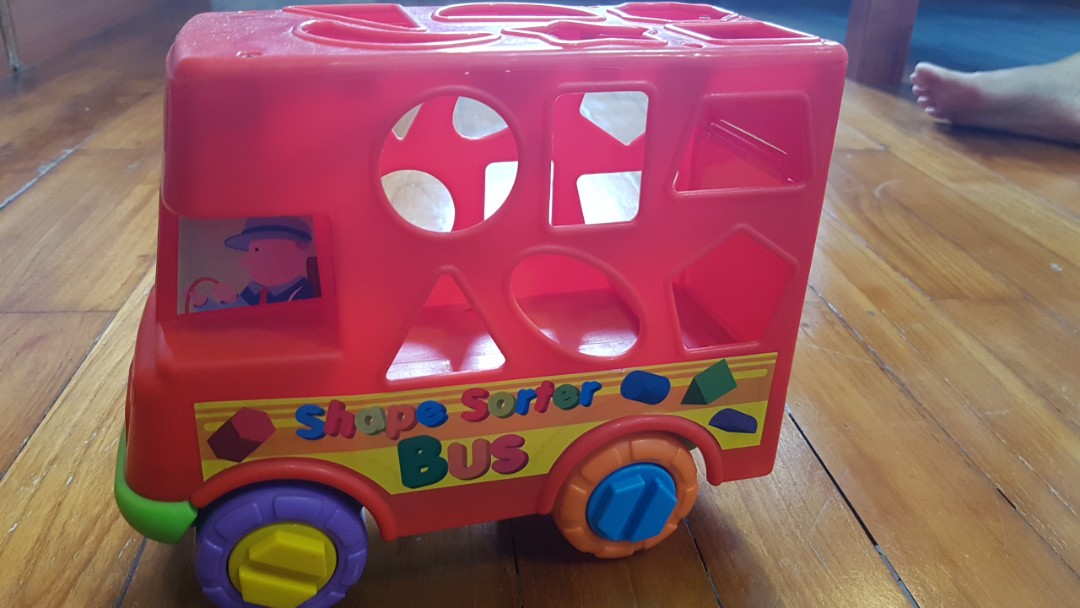 Shape Sorter Bus, Hobbies & Toys, Toys & Games on Carousell