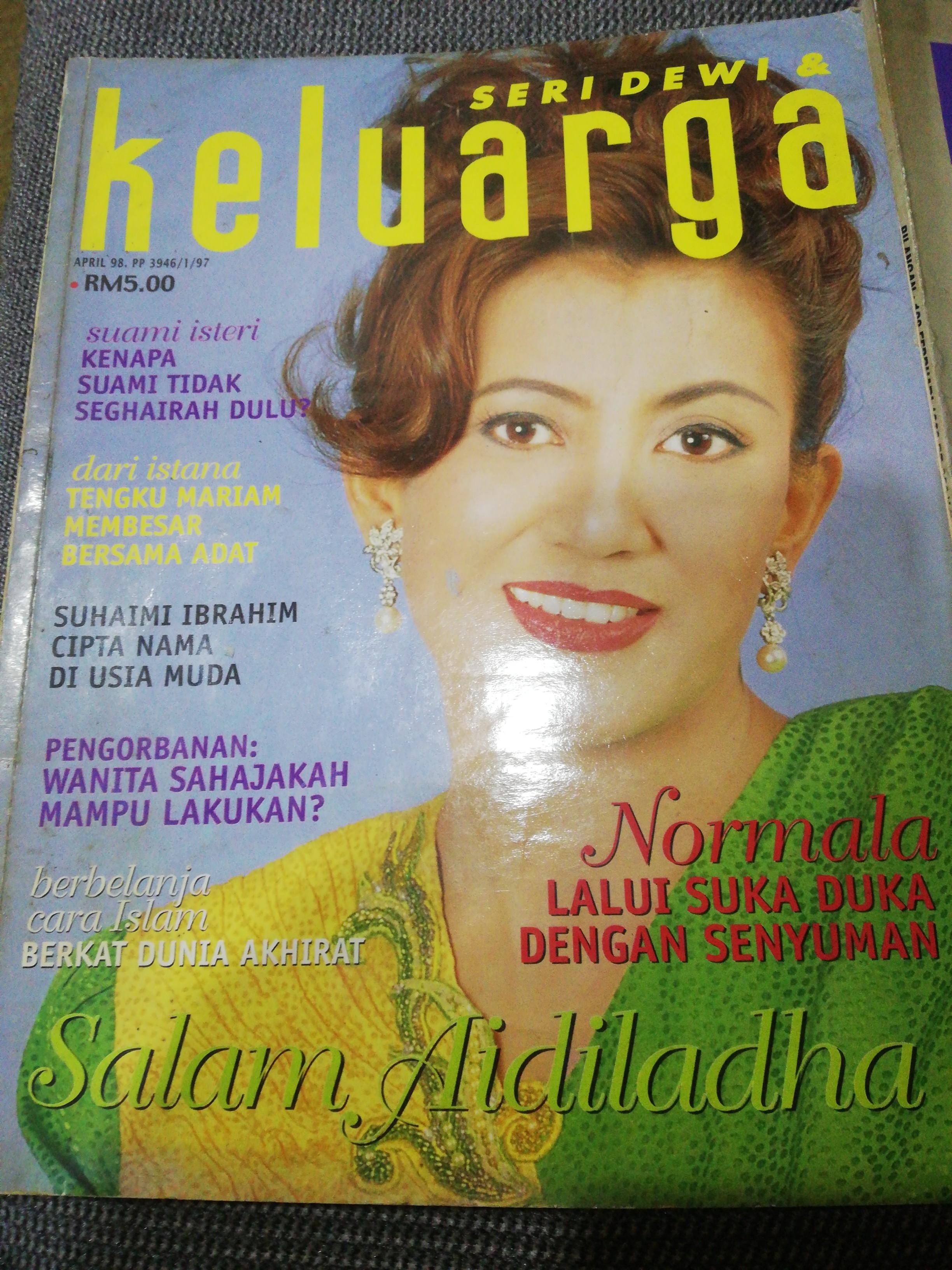 Majalah Keluarga, Hobbies & Toys, Books & Magazines, Magazines on Carousell