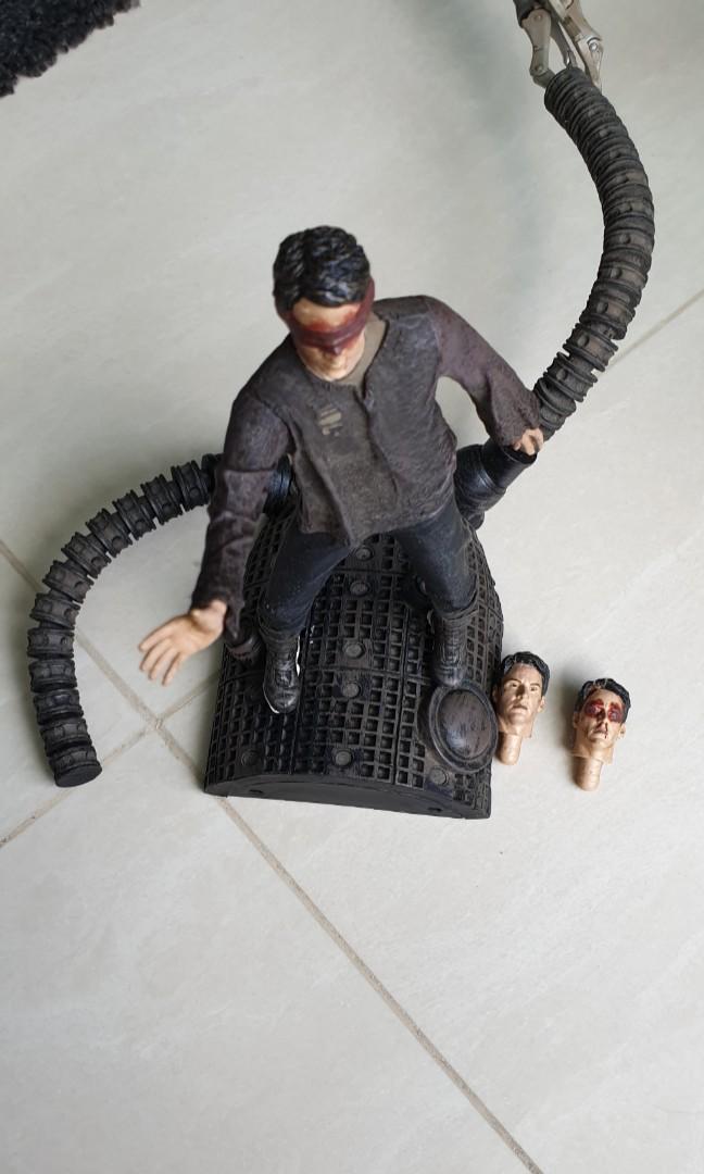 Mcfarlane Matrix Sentinel with Neo set, Hobbies & Toys, Toys & Games on ...