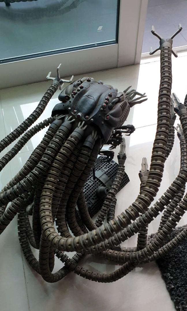 Mcfarlane Matrix Sentinel with Neo set, Hobbies & Toys, Toys & Games on ...