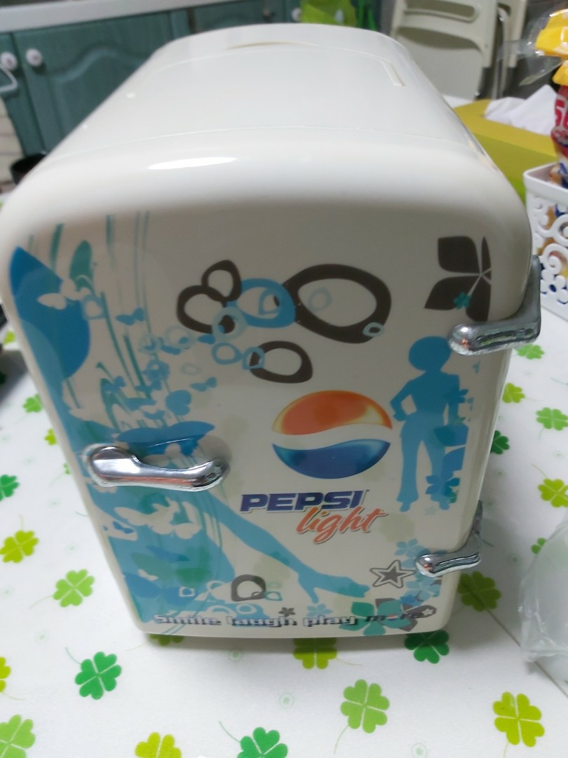 Mini Fridge Pepsi Vintage 4L, TV & Home Appliances, Kitchen Appliances ...