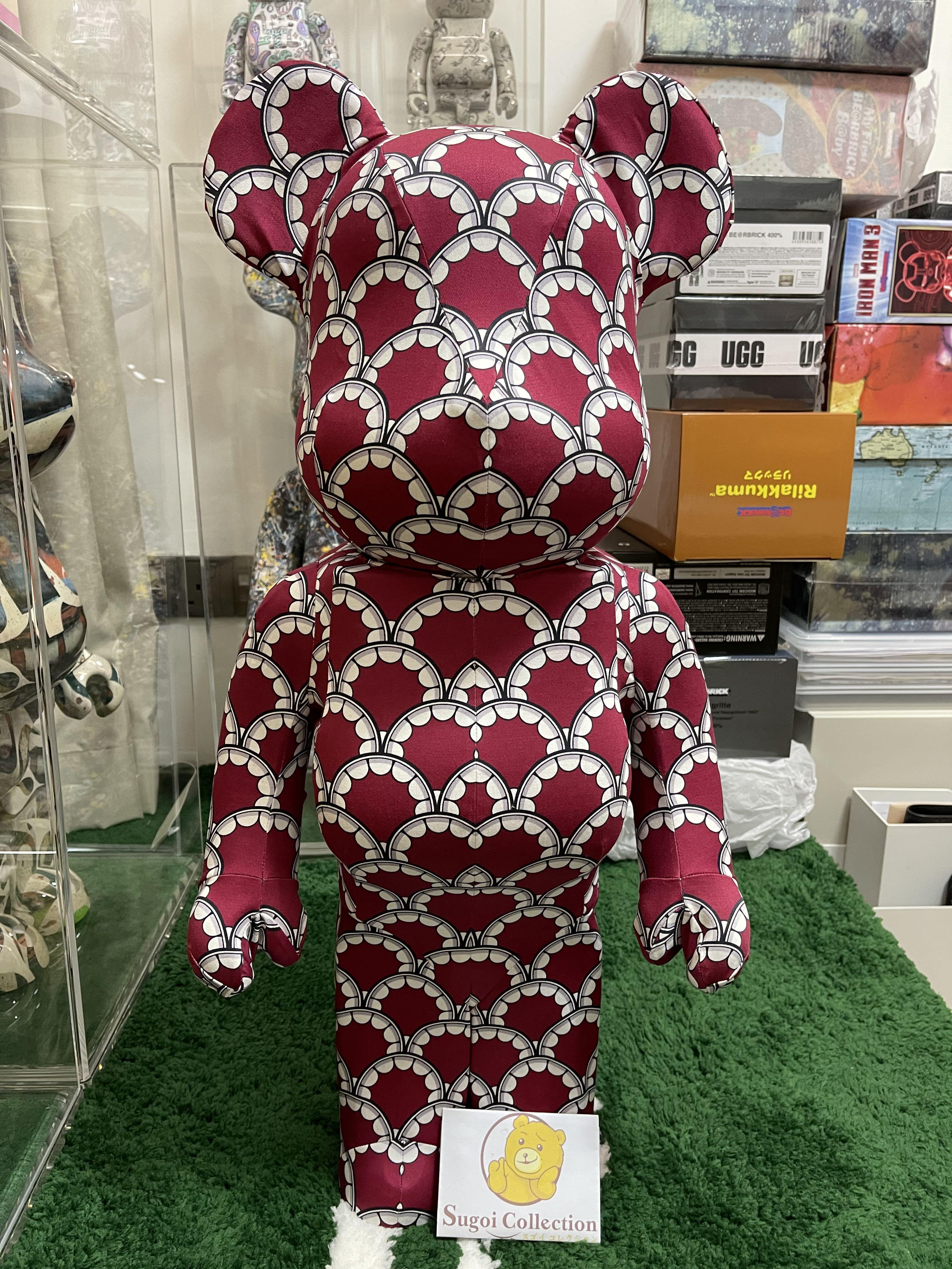 Bearbrick Kaws