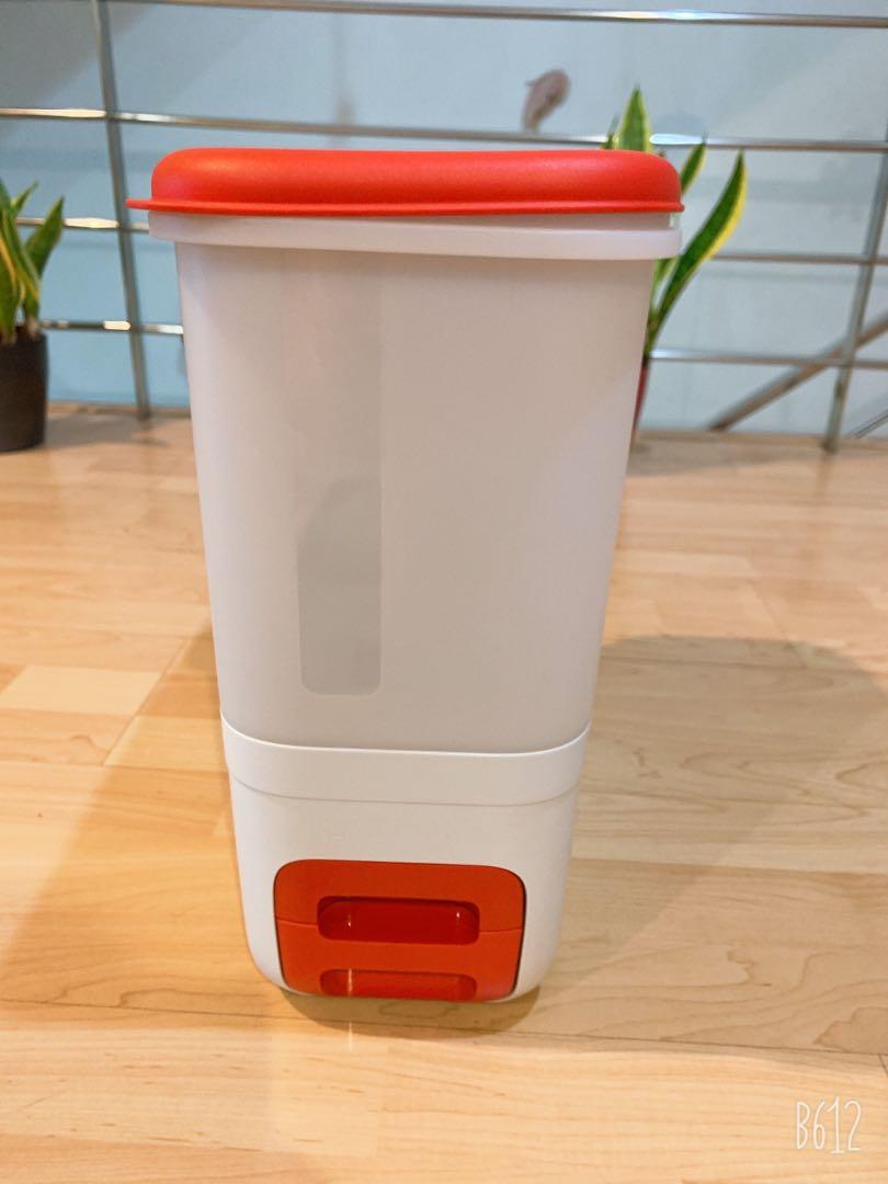 Tupperware rice container, Free Items on Carousell