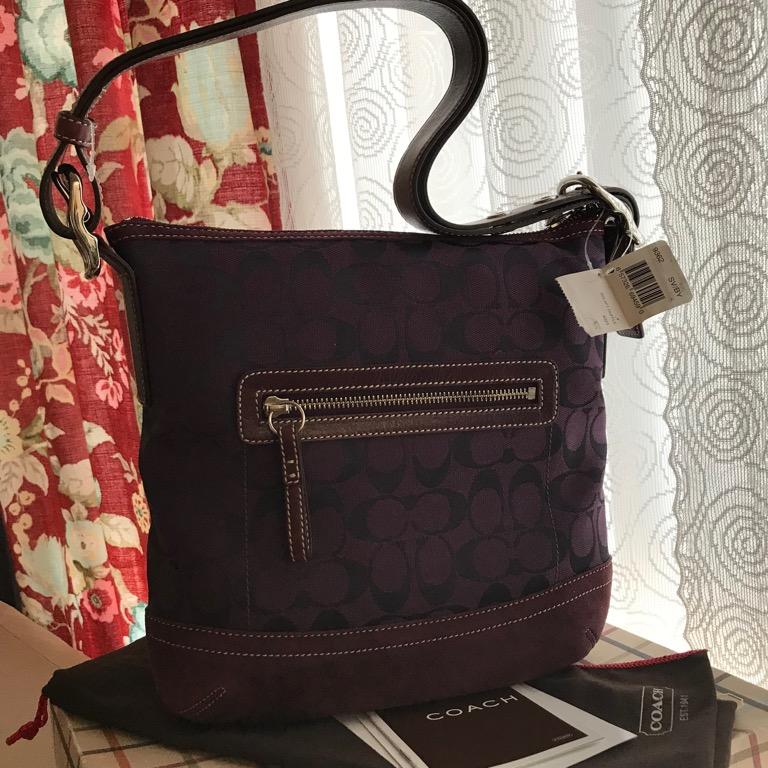 全新真品 Coach 9362 紫色大C麂皮肩背斜背包, 名牌精品, 精品包與皮夾在旋轉拍賣